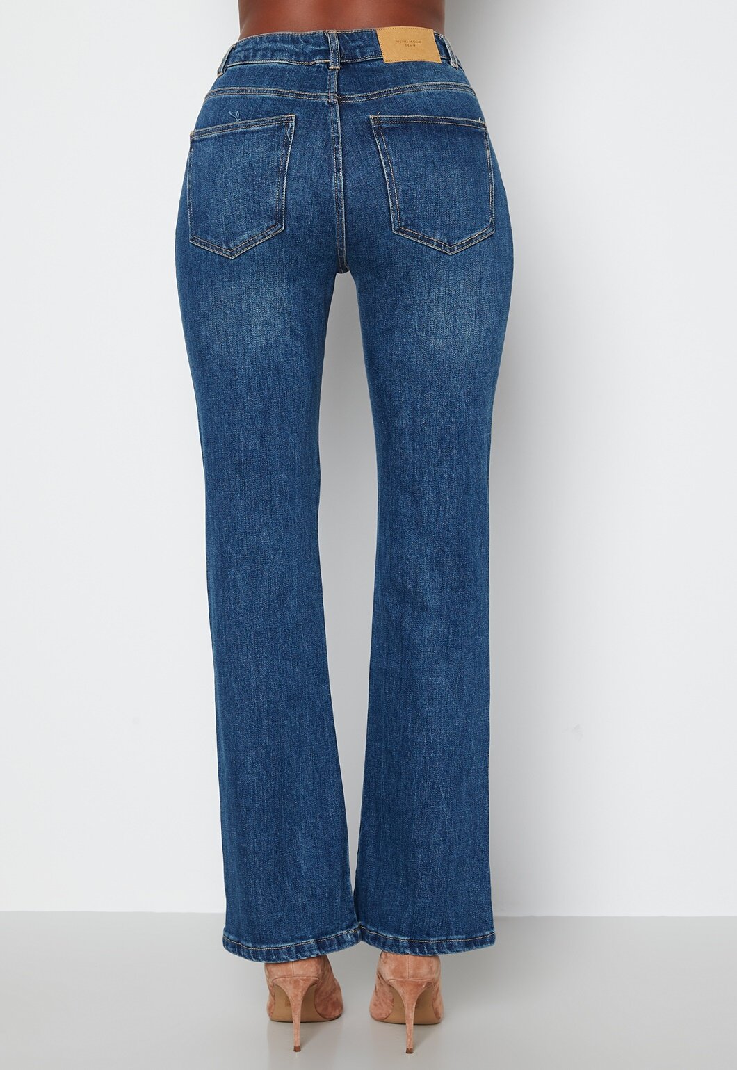 VERO MODA Saga HR S Flared Jeans Dark Blue Denim - Bubbleroom